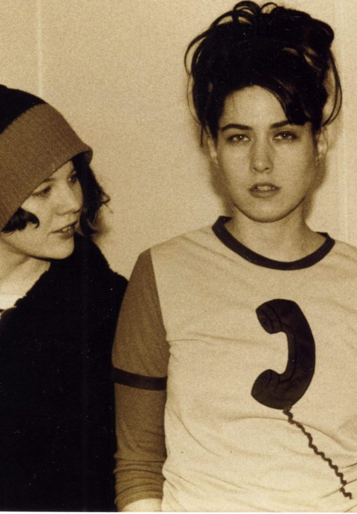 Voulez-vous danser | Artiste - Bikini Kill - en - Voulez-vous danser